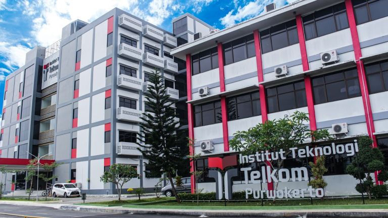 Maukuliah | Institut Teknologi Telkom Purwokerto